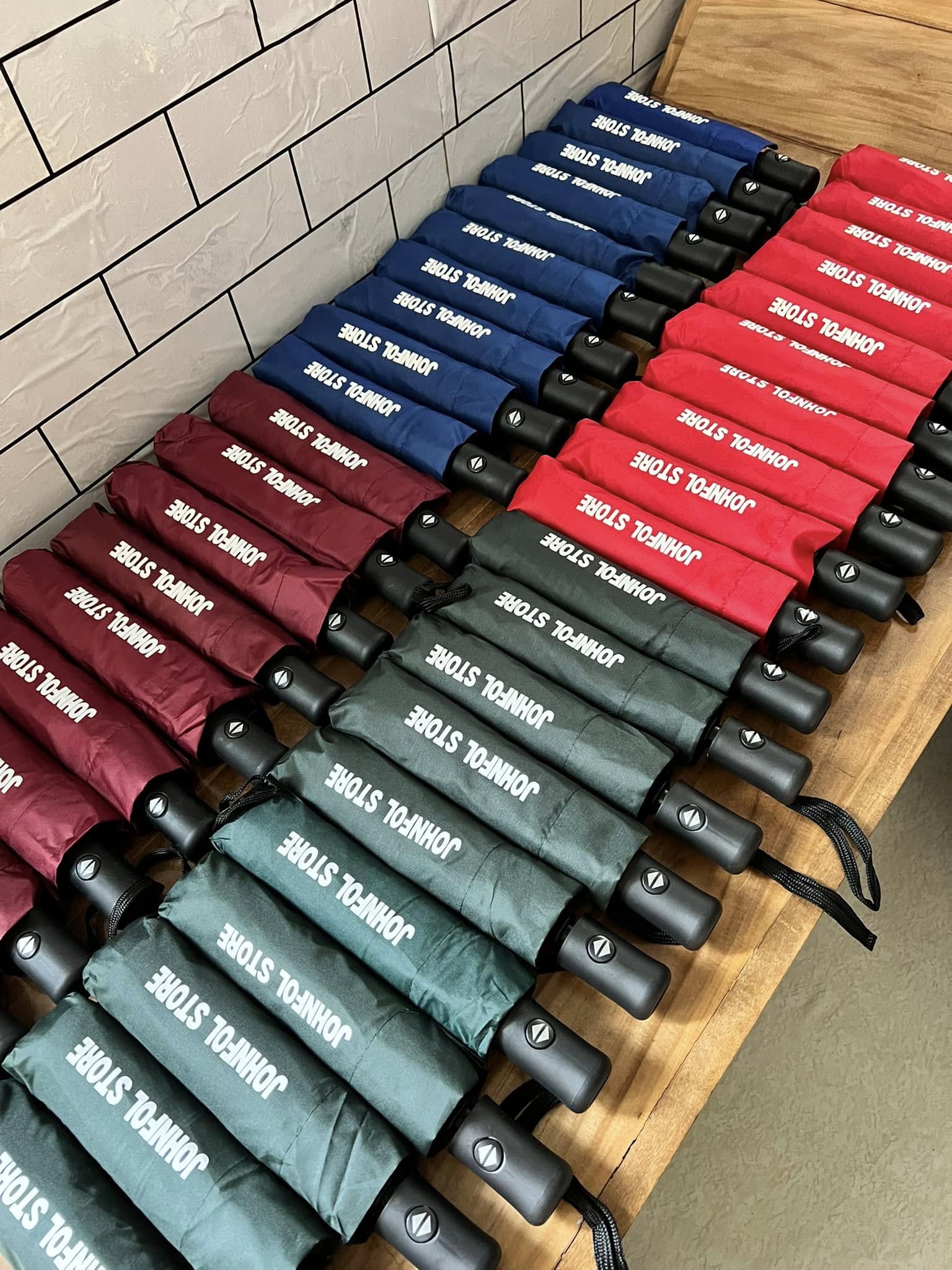 Personalized Umbrellas: The Perfect Gift and Giveaway