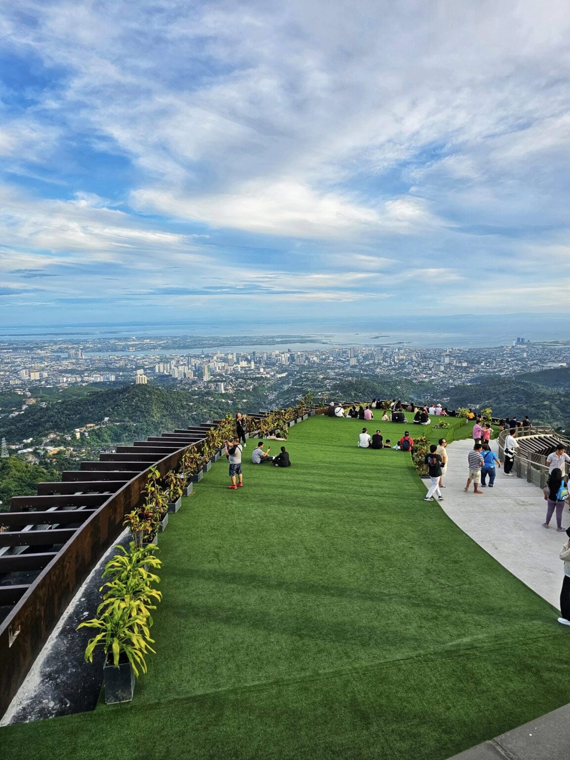 SKAI 360 at Tops Cebu – Ultimate 360° Viewing Experience